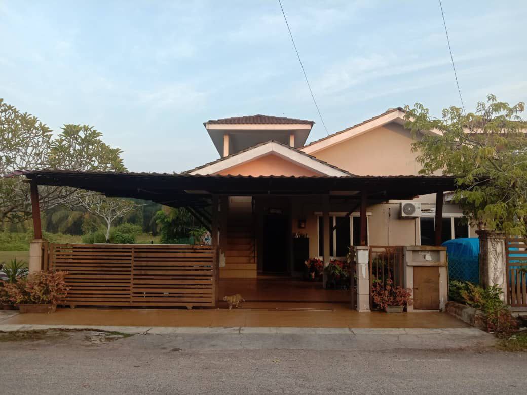SEMI-D SETINGKAT SETENGAH TAMAN ANJUNG PERMAI, PARIT SAMSU, MUAR JOHOR ...